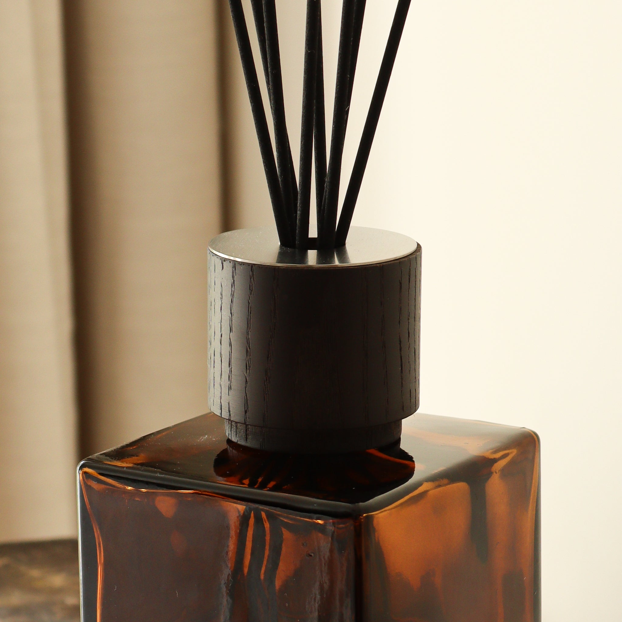 Extra Large Amber Alang Alang Reed Diffuser - Marquis & Dawe