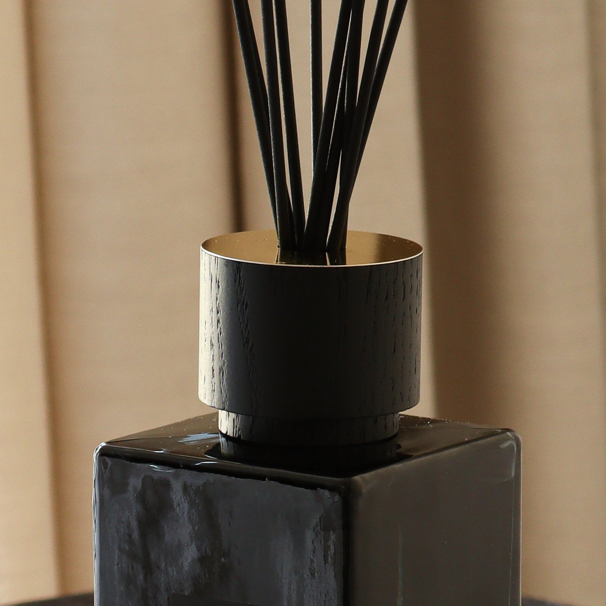 Large Onyx Alang Alang Reed Diffuser - Marquis & Dawe