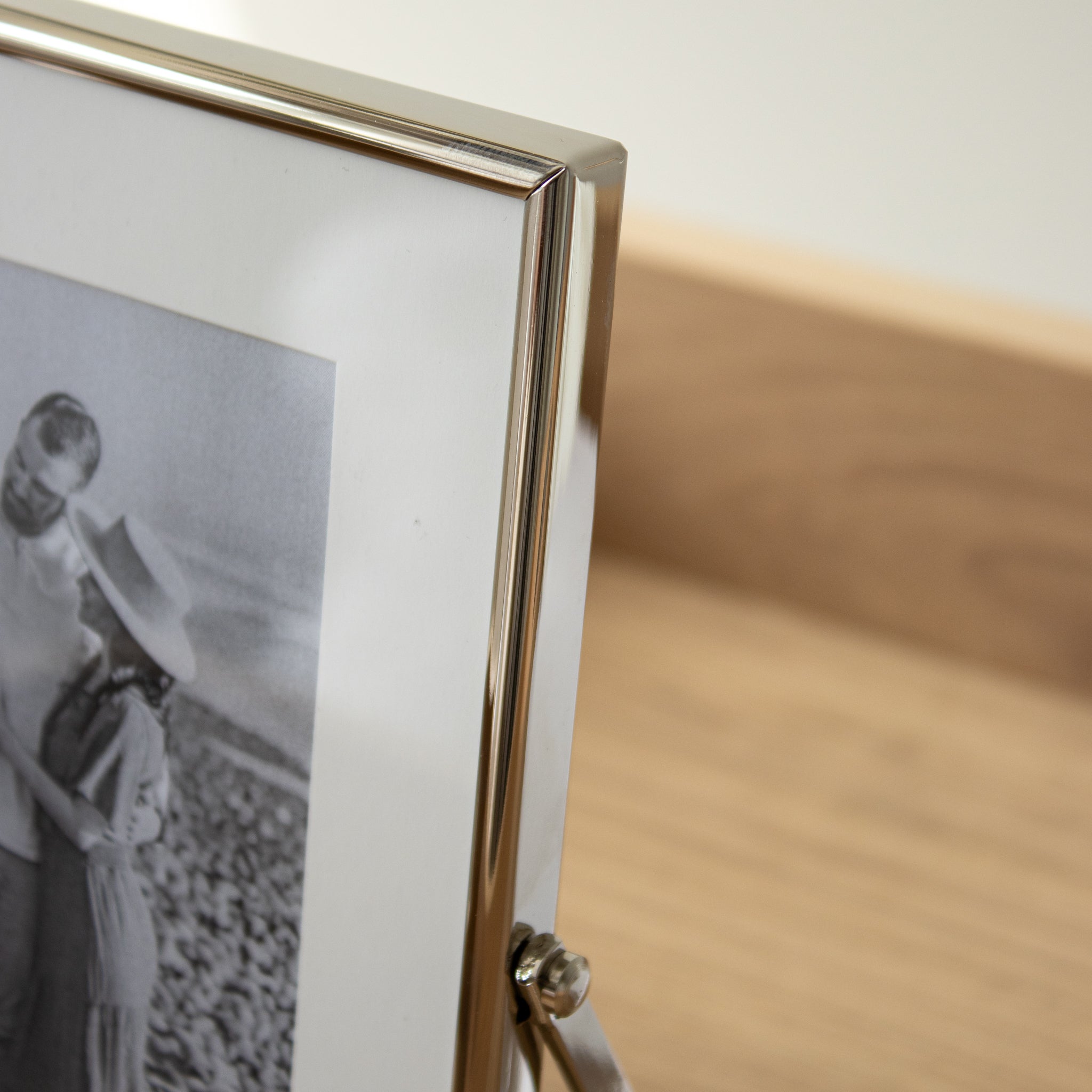 4x6 Silver Photo Frame | Beautiful Modern Silver Desk Photo Frame ...